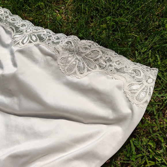 Shadowline | Intimates & Sleepwear | Vintage 8s White Satin Slip Midi ...